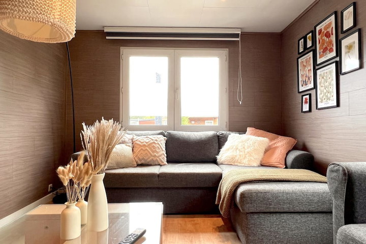 Gezellig Ingericht Chalet Aan Het Water - Geel