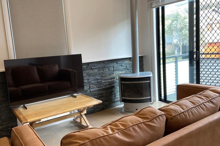 Blues Air 3b - Located In Woodridge - Snowy Mountains