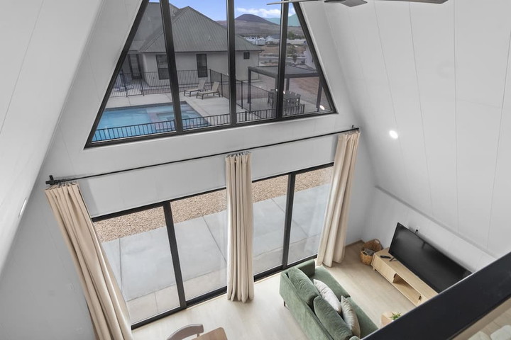 Hurricane Oasis With Private Pool & Gorgeous Views - Utah