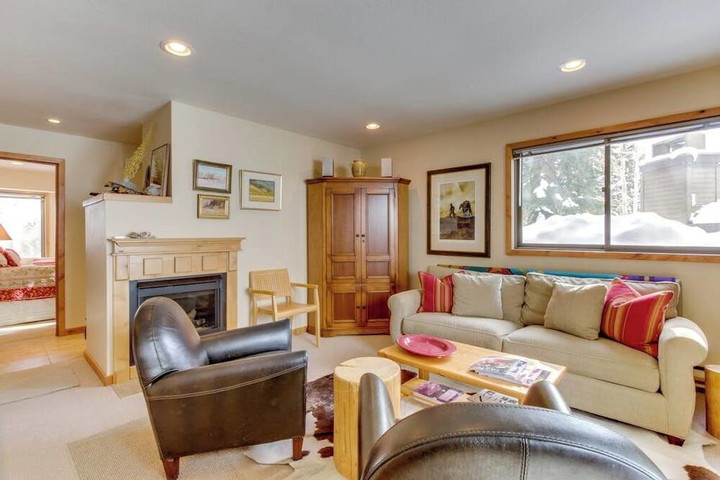Charming Condo With Bluff Pool & Hot Tub - Gorgeous Mountain Views - Sun Valley, ID