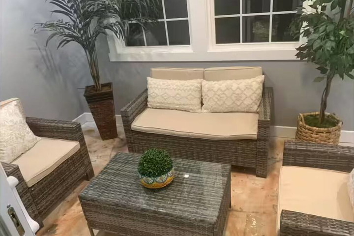 "Charming 2-bedroom Townhome" Minutes From Downtown Norcross - Johns Creek, GA