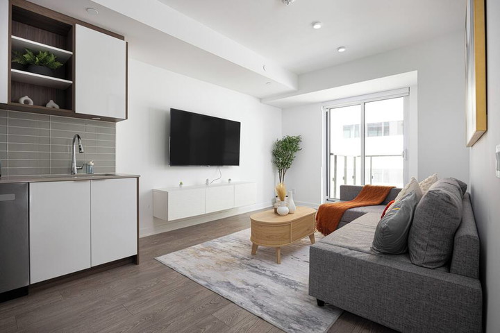 Modern 1br Downtown Condo | Stylish & Cozy - Toronto, ON