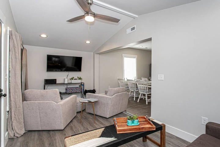 Modern 2 Bedroom Home In West Knoxville - Knoxville, TN