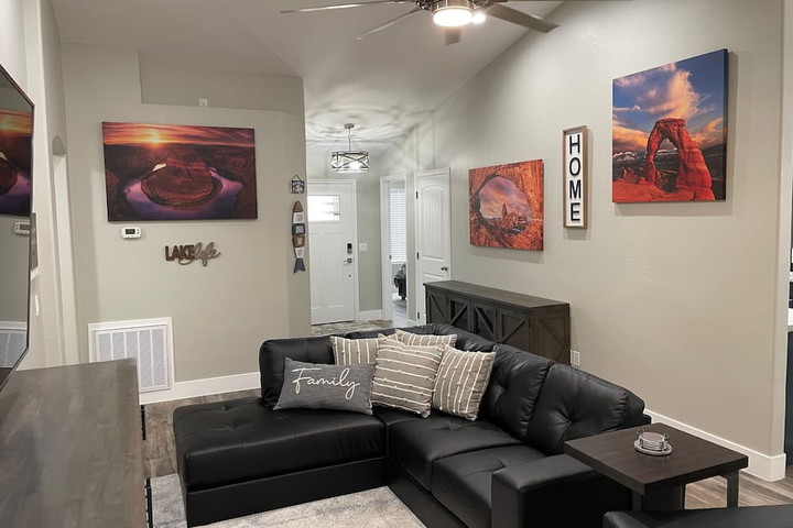 Lake Powell Modern Remodeled Vrbo - 3br, 2ba Minutes To Lake And Restaurants! - Page, AZ