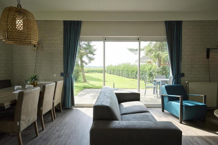 Freestanding Bungalows With A View Of The Veluwemeer Or Adjacent To A Courtyard Garden. - Dronten