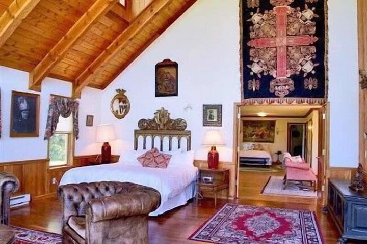 Since 1988, Rancho Alegre Lodge Embraces The Spirit Of Jackson Hole - Wyoming
