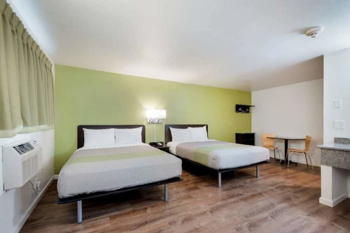 2 Queen Beds|smk,micfridge - Mount Vernon, WA