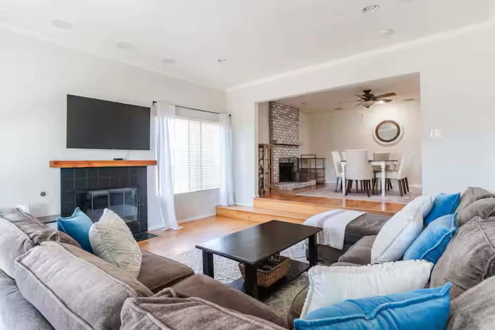 La Mesa Family Retreat - 20 Minutes To Beaches & More! - Santee, CA