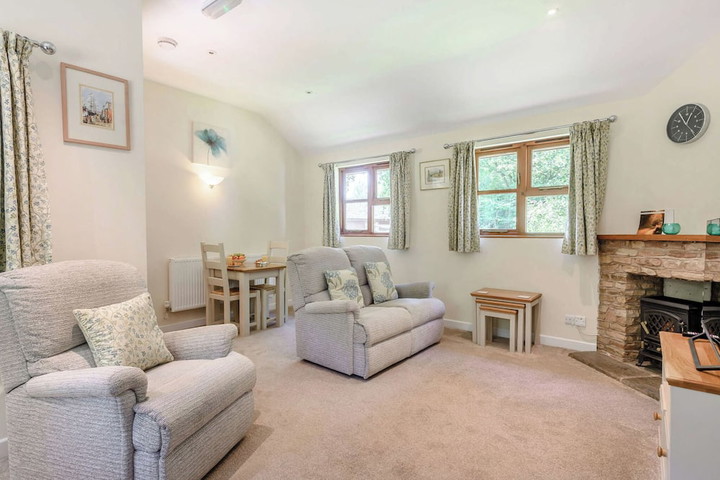 This Lodge Is Ideal For A Couple A Looking To Take A Short Break Away. - Cotswolds