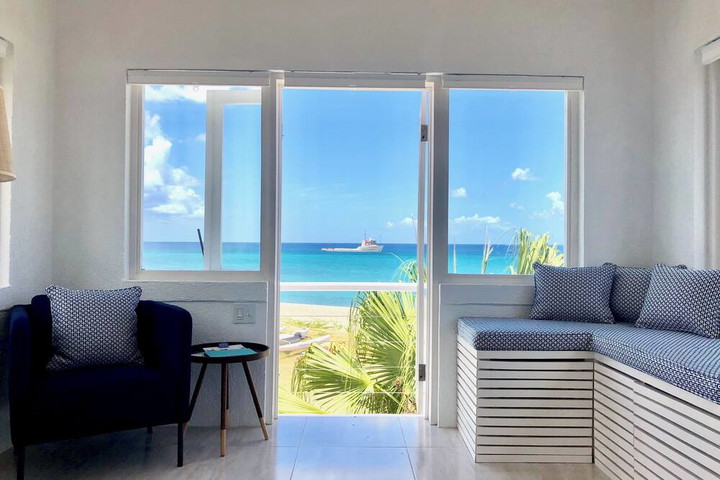 Waterfront 3-bedroom Villa At Popular Chrishi Beach, Nevis With Everything! - Saint Kitts ve Nevis