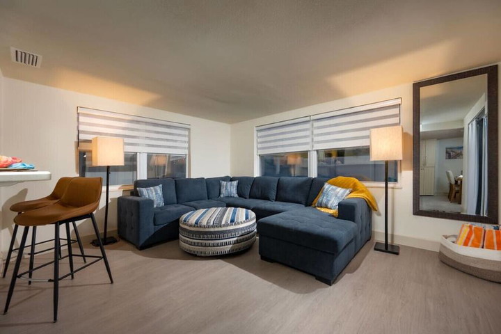 Coastal Family Escape With Private Poolnear Beaches - Tarpon Springs, FL
