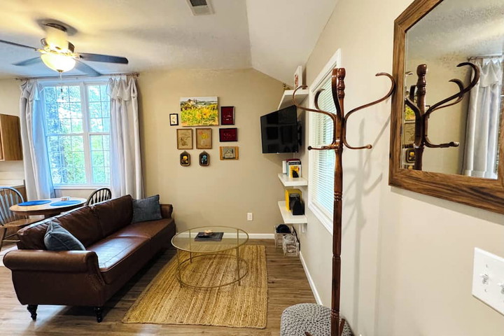 Charming Apartment In Pigeon Forge!!! Walk To The Alpine Coaster In Minutes! - Pigeon Forge, TN