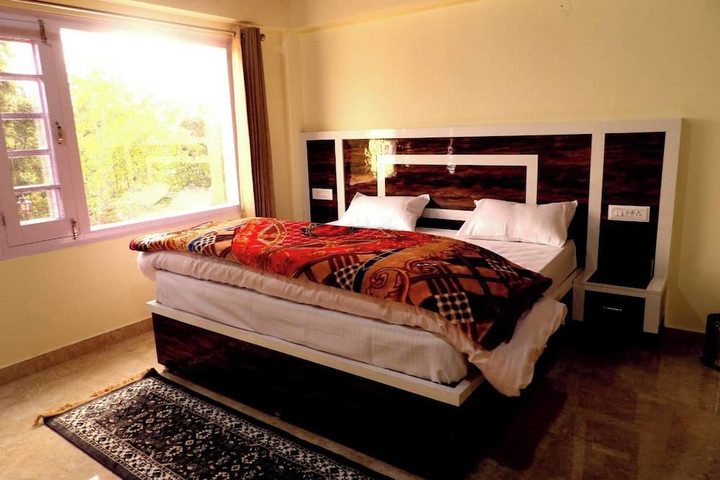 The Hideaway Chail - Chail