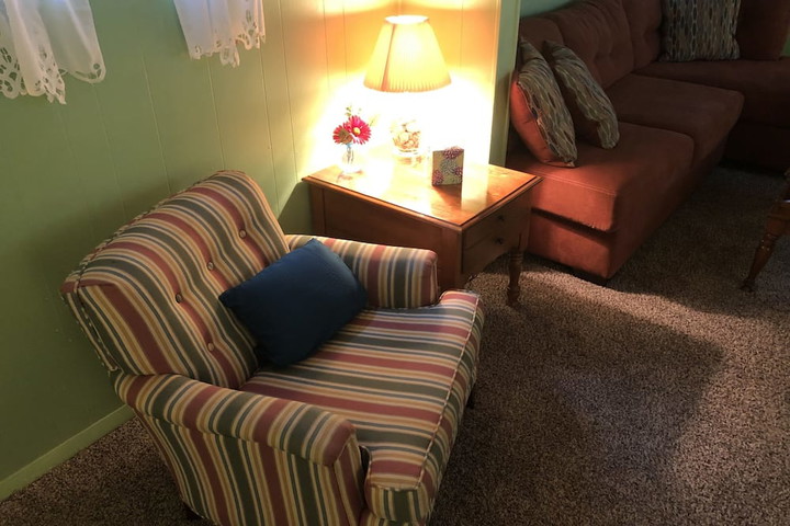 Rustic Beach Front Basement Apt, Pet Friendly Wi-fi By Redawning - Portsmouth, VA