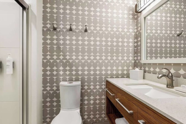 Elegant Nyc-view Queen Studio Featuring Inspiring Cityscapes And A Modern Design - Astoria - Queens NY