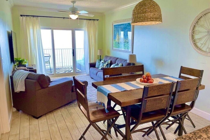 Gulf Front- Large Balcony, Pool, Hot Tub, Smart Tv, Fast Wifi - Gulf Shores, AL