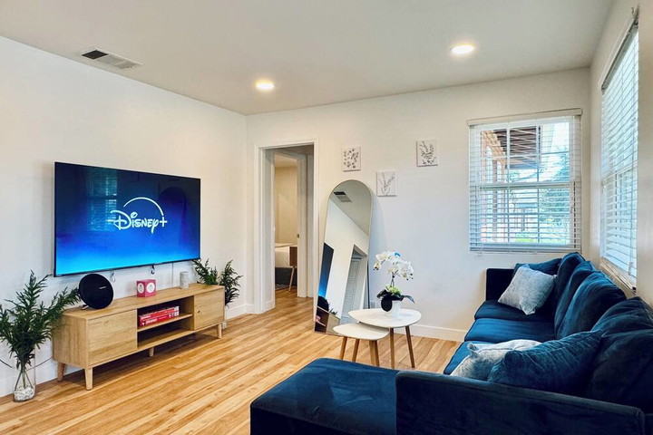 3br Family Home  W/d, Parking, Bbq, Backyard & Premium Comfort - Azusa, CA