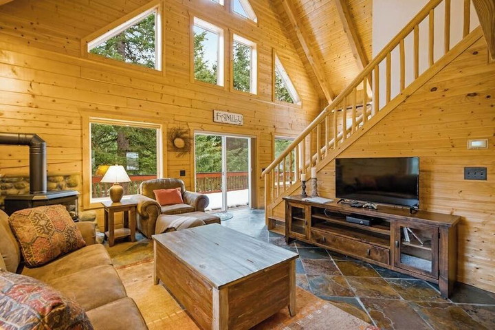 Rural 1br Mountainview - Balcony - Washer Dryer - Snoqualmie Pass, WA