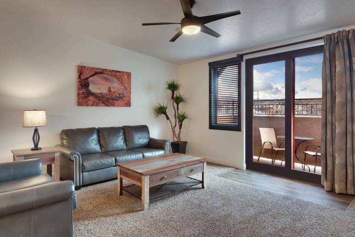 Luxury Downtown Rental - La Dolce Vita Villas #6 - Moab, UT