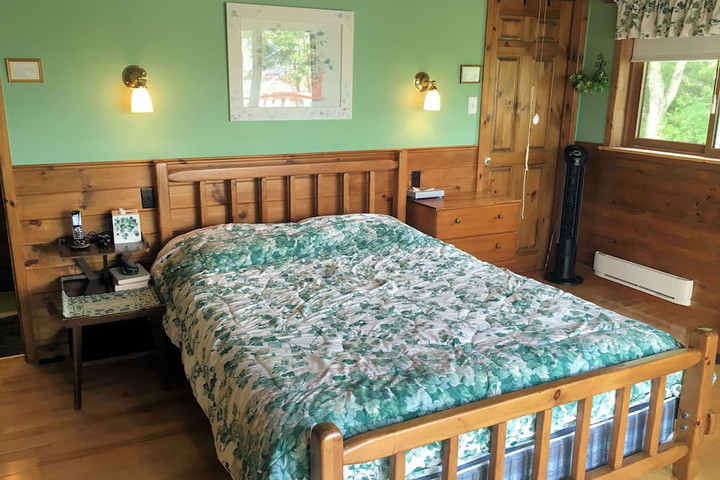 Secluded Family Cottage On Sparrow Lake, Muskoka - Gravenhurst