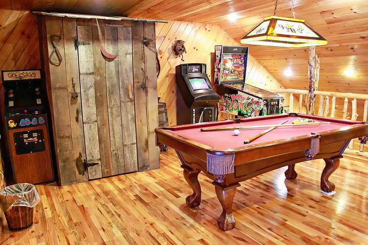 Deluxe 2-bedroom Cabin - West Virginia