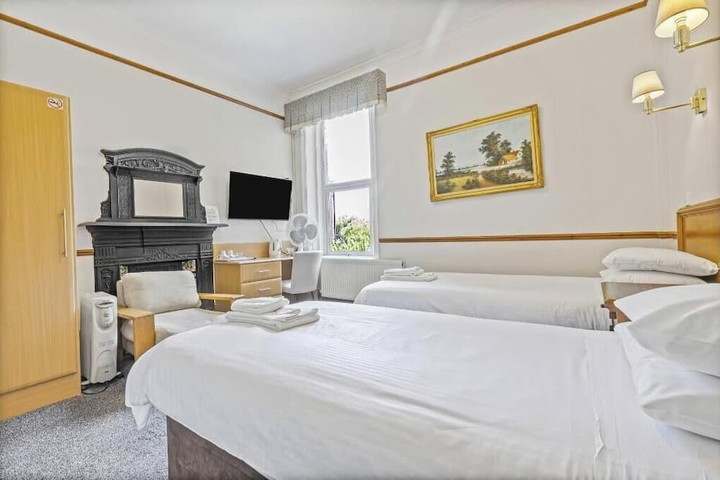 Warm & Welcoming Twin En-suite Room In North London - Enfield, UK
