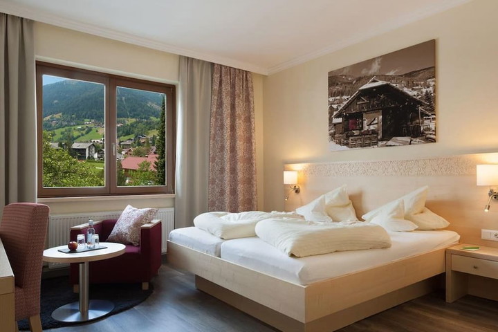 Double Room Priedröf Up To 6 Nights Breakfast - Family & Sporthotel Kärntnerhof - Bad Kleinkirchheim