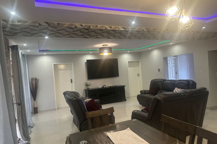 Résidence Privée Sécurisée 5 Chambres Près De L'aéroport International De Harare - Harare