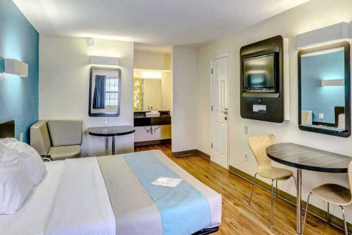 1 Cama King Size | Se Permite Fumar - Tennessee (State)