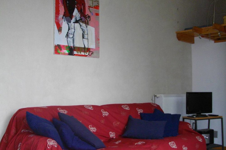 Warm, Quiet House, Ideal For Hiking To The High Plateaux. - Ambert