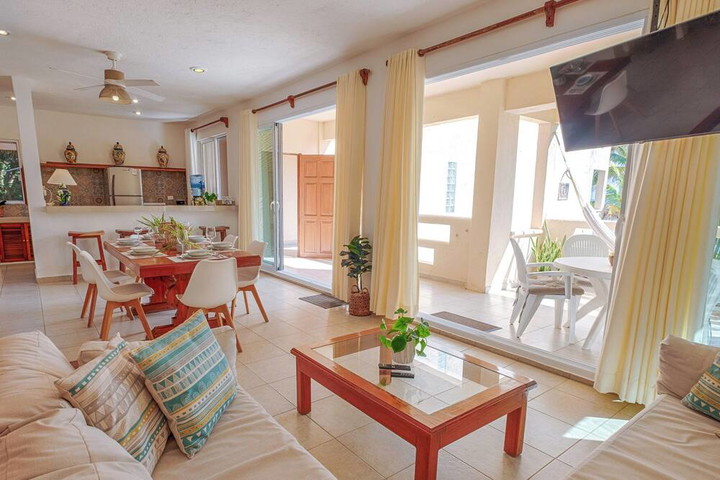Spacious And Serene, Beachfront Condo With Ac, Wifi, Onsite Restaurant, Pool! - Akumal