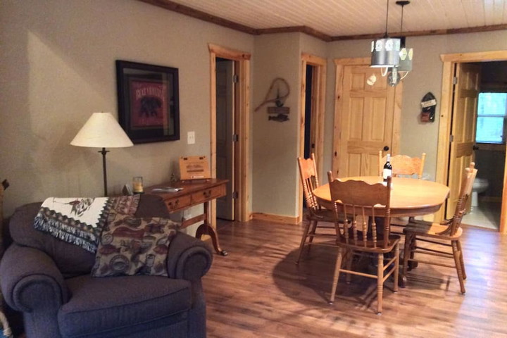 Lil' Lazy Bear Lodge - Wisconsin