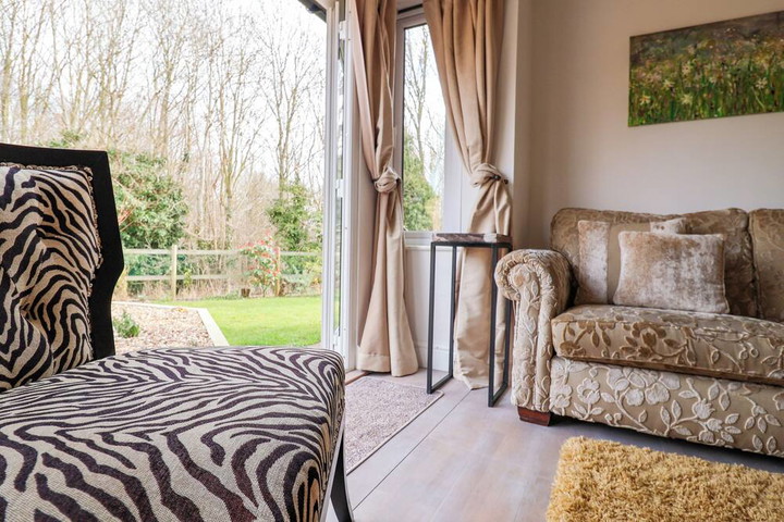 The Corner House, Pet Friendly, With A Garden In Woodbridge - Woodbridge