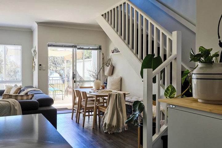 Waters Edge: 4br All-ensuite. Sweeping Estuary Views For Families And Groups. - Mandurah