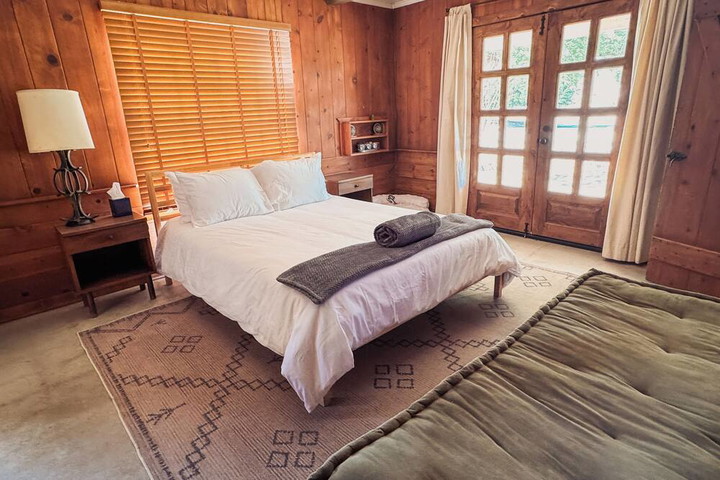 Room 1  Family Suite - Downtown Joshua Tree - Joshua Tree, CA