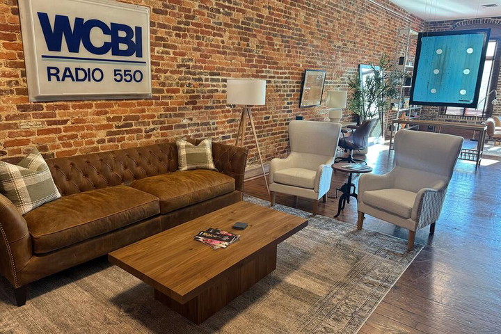 Historic Media Loft In Downtown Columbus - Newly Renovated - Walk Everywhere - Columbus, MS