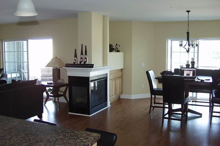 Luxury Downtown Getaway: 2br Condo Near New Buffalos Top Attractions! - New Buffalo, MI