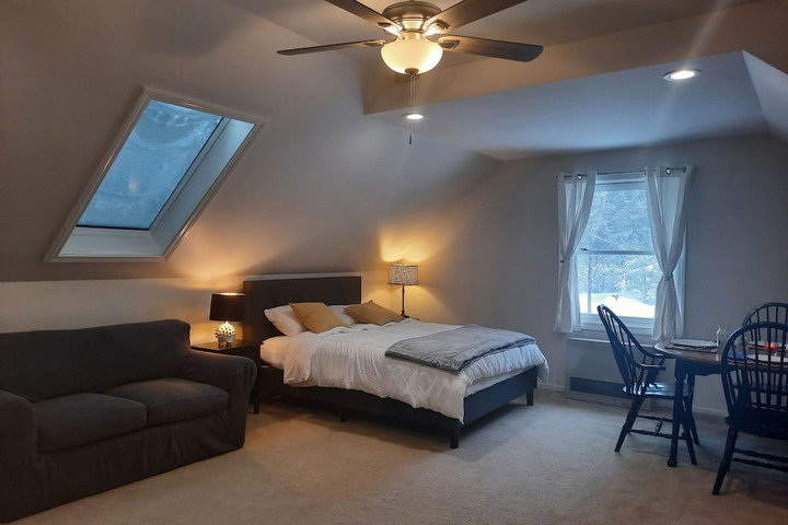 Studio 154 Tucked Away, Peaceful And Convenient Access To The Upper Valley Nh. - Claremont, NH
