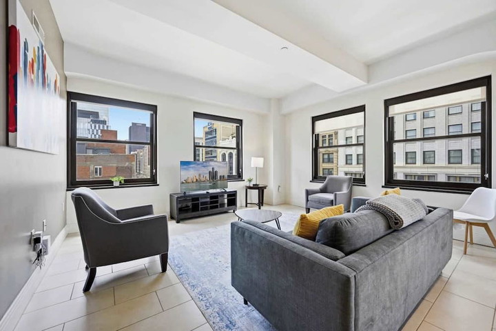 Modern Loft Living In Downtown Detroit - Windsor