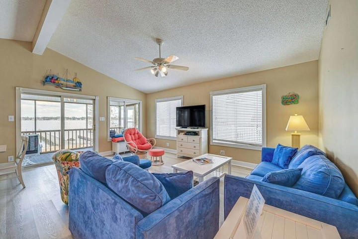 4br Riverfront House W/ Private Boat Dock - Washington, NC