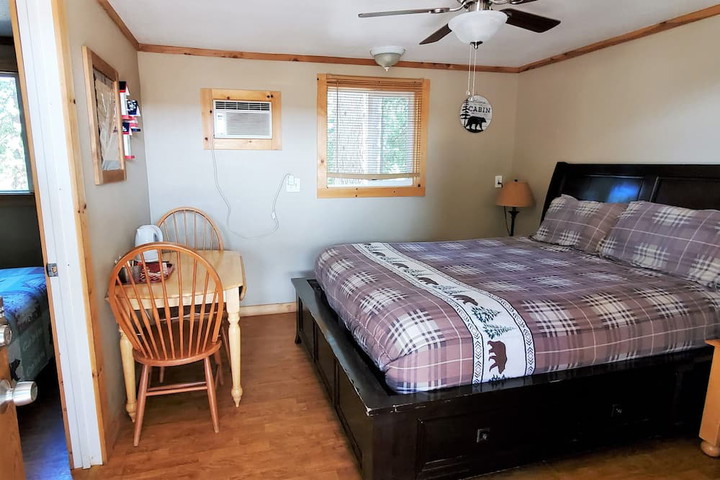 Camping Cabin C Near Lassen Np With Shared Bathrooms/showers - California