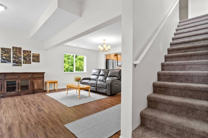 The Sequoia: New! 4bd W/ Soak Tub & Sauna Olympia - Olympia, WA