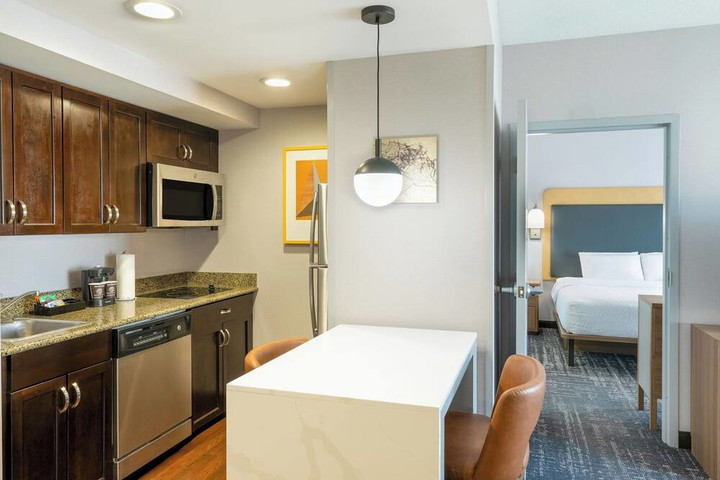 Three Spacious And Stylish 1br King Suites Perfect For Groups Near Parks & Shops - Pennsylvania