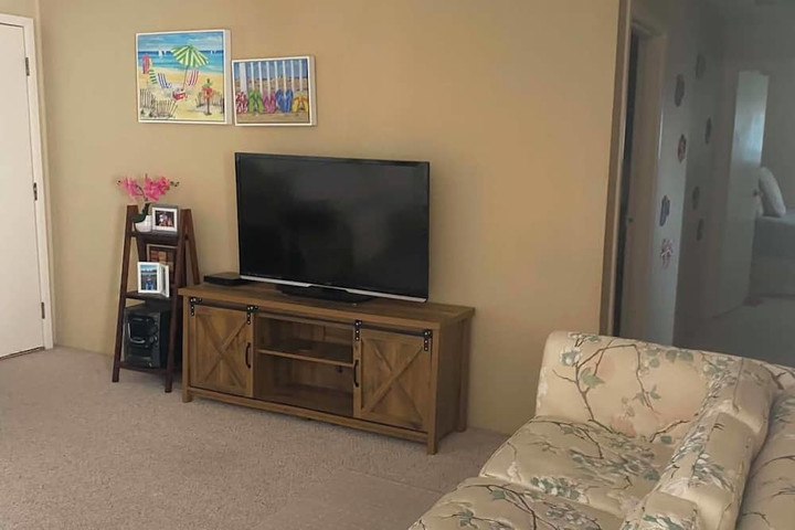 2bedroom 2 Bath Home With Great Amenities And Location . Minimum Stay 4months - Venice, FL