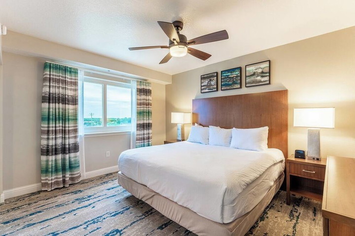 Panama City Beach | Couples Gulf Hideout | Pool + Hot Tub - Laguna Beach, FL