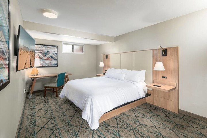 Overlook Uptown - 2 Bedroom Suite With Kitchen @ The Matterhorn - Mountain Views - Munds Park, AZ
