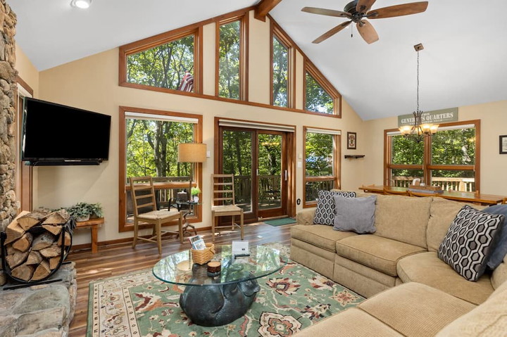 Majestic Mtn Cabin W Quick Hiking & Overlook Access - Wintergreen Resort, VA