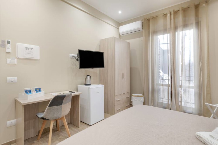 Chambre 'Ferrovia' Avec Balcon, Wi-fi Et Climatisation - Palerme