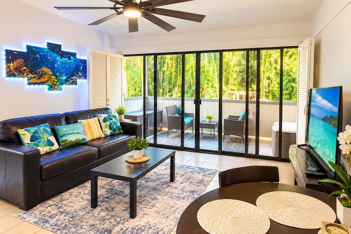 Cozy 2br 1ba Apt In Waiakea Villas With Work Space - Hilo, HI