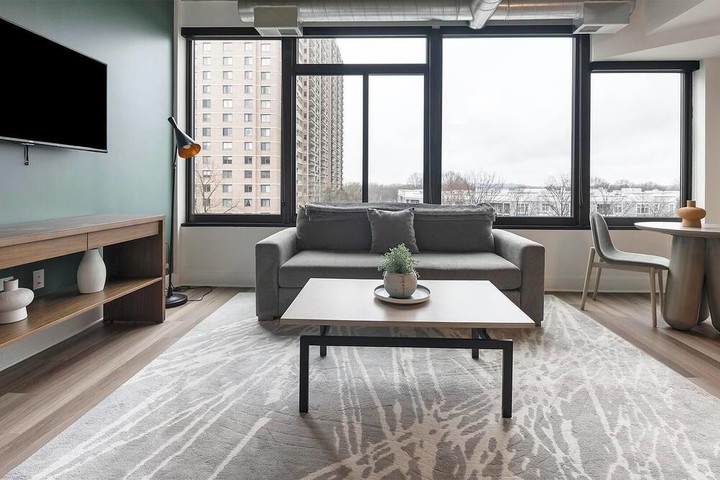 Landing | Stunning 1bd, Game Room, Gym - Alexandria, VA
